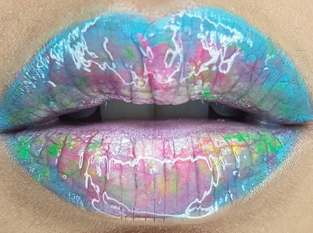 Marble Lips Are Totally a Thing and We Love Them - Joyenergizer