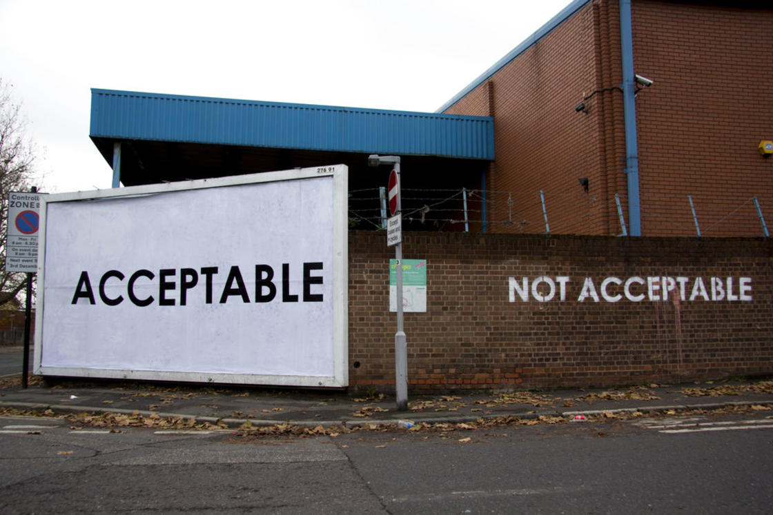 Street Artist Mobstr Demonstrates the Power of Words - Joyenergizer